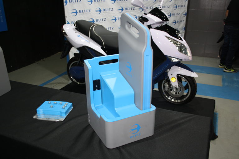 בליץ 3000X: לקטנוע הזה לא תצטרכו עמדת טעינה – מגזין EV | מגזין רכב חשמלי