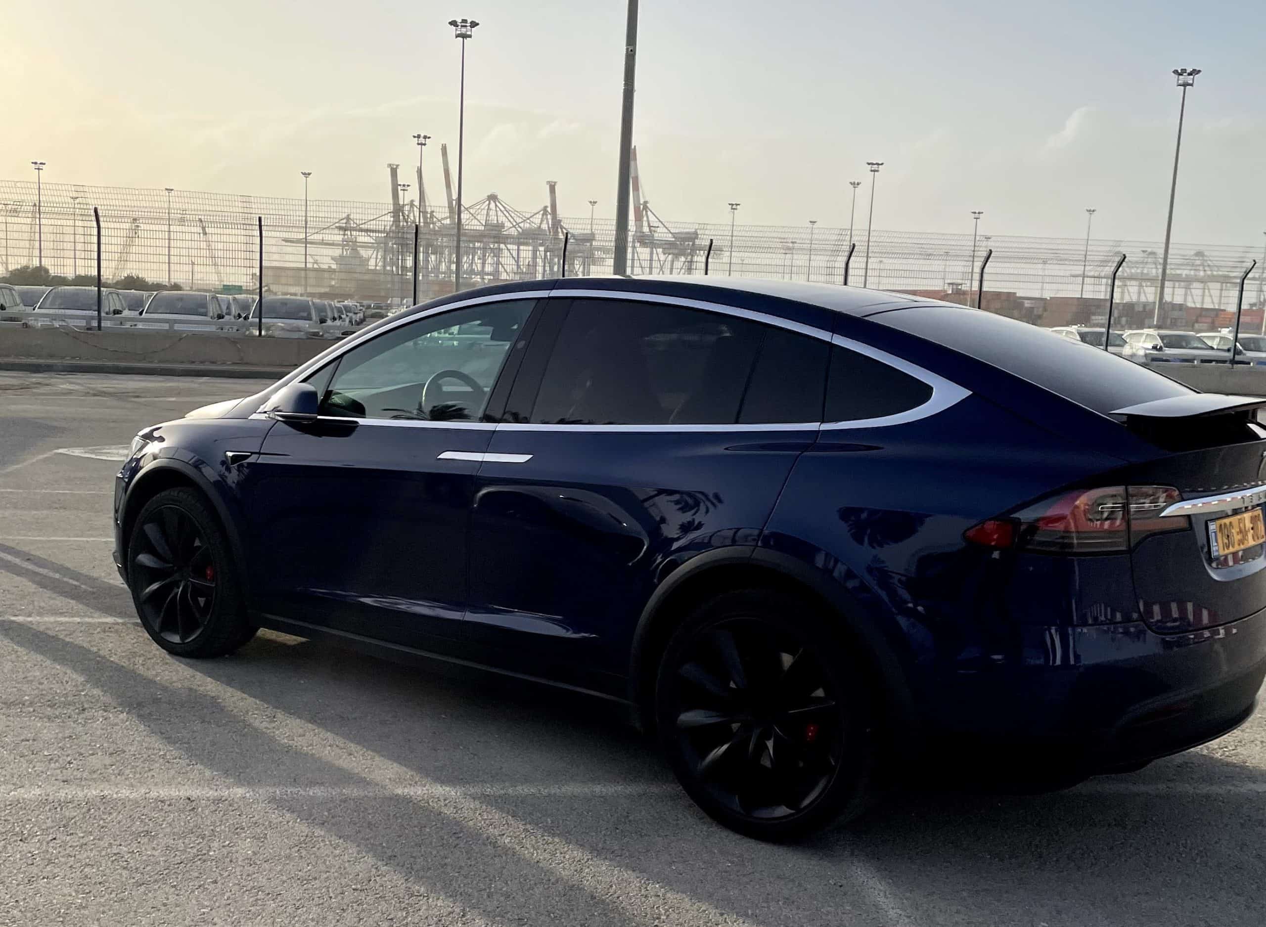 טסלה בארץ - תמונות של הרכבים בנמל – EV Magazine | מגזין רכב חשמלי