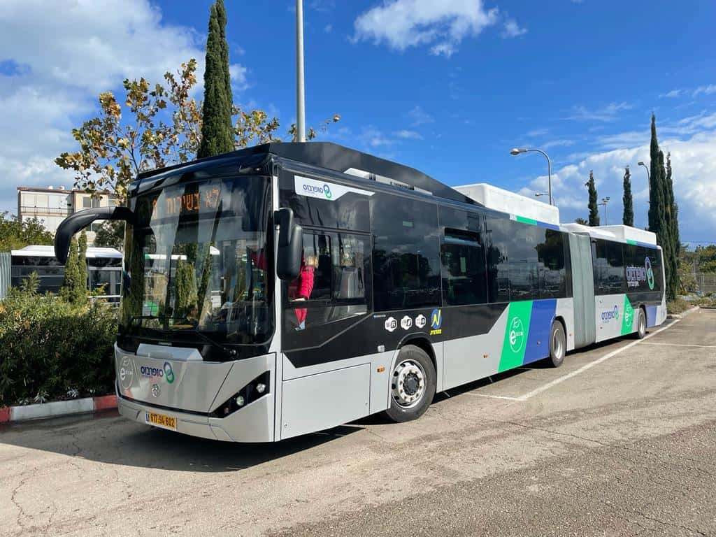 סופרבוס החלה בהפעלת מטרוניות חשמליות באיזור חיפה והקריות – EV Magazine