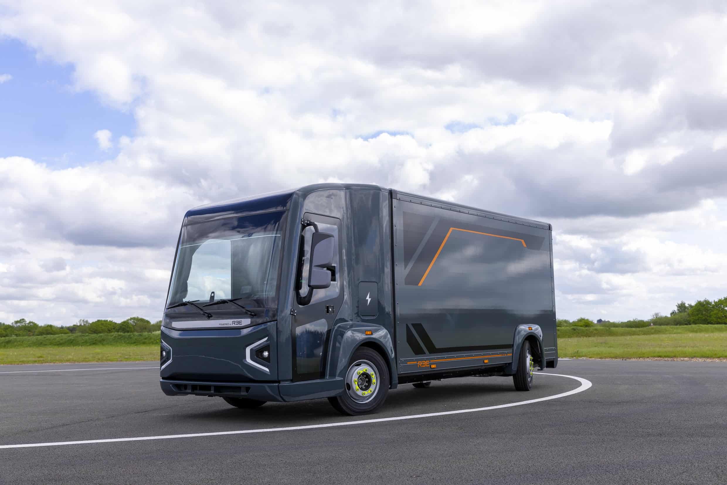 REE הישראלית חושפת משאית חשמלית – EV Magazine