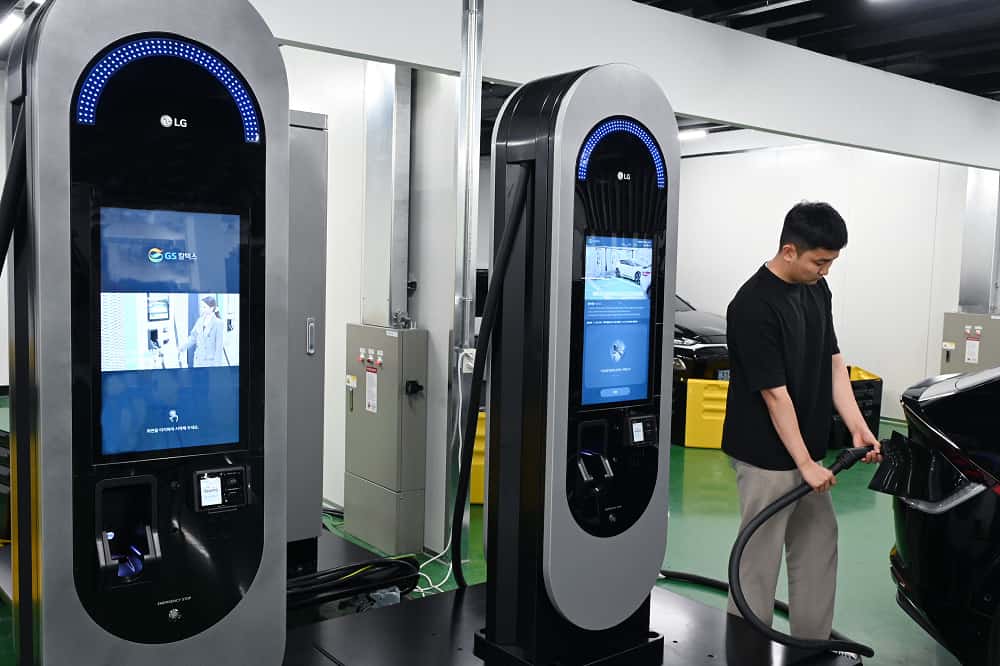 LG נכנסת לעולם הטעינה של רכבים חשמליים – EV Magazine